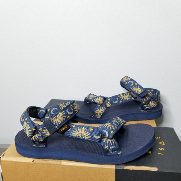 Teva | Shoes | Teva Original Universal Star And Moon Sandals | Poshmark
